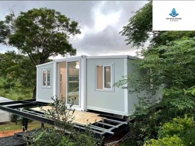 China Dual Wing Expandable Prefabricated Container Houses Customizable Layout for sale