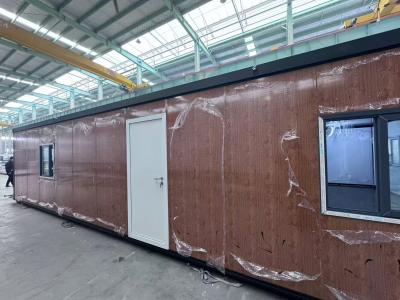 China 40ft Size Luxury Expandable Container House with 74 m² Living Space and One-Day Installation for sale