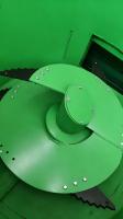 China 5m³ Self-propelled TMR Mixer for sale