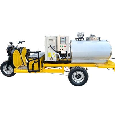 China Mobile Milk Cooling Tank Tricycle for sale