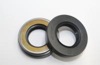 China 704-17-01810  7041701810 Oil Seal Komatsu Parts For Excavator 330M 510 512  515 518 BP500 D20A D20AG for sale