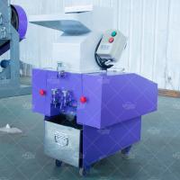 China Low Speed Plastic Crusher with 5.5-15kW Power and 150-600kg/h Capacity for PET Bottles and Industrial Waste Recycling for sale