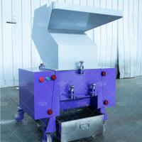 China Mini Plastic Crusher with Alloy Steel Blades 5.5-15kW Power for PET PP Recycling 150-600kg/h Capacity for sale
