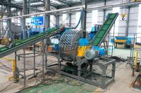 China Automatic Waste Tire Shredder 5000kg/h Capacity CE Certified Tire Recycling Machine for sale