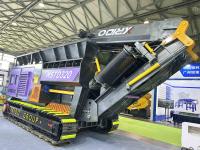 China Double Shaft Tracked Mobile Shredder 200-2200mm Input for Bulky Waste Furniture for sale