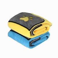 China super absorbent Fiber Thicken Winter Dog Bathrobe Towel With Pockets For Big Dogs Quick Dry for sale