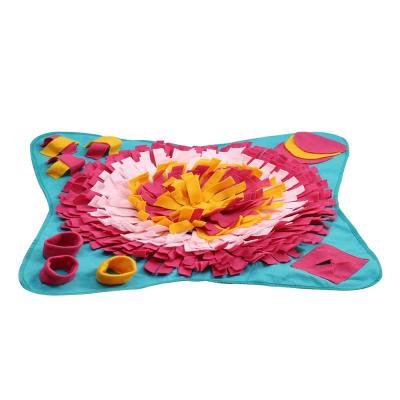 China Oxfords Dog Sniff Mat 400g Durable Decompression Puzzle Sports Plush Toys for sale