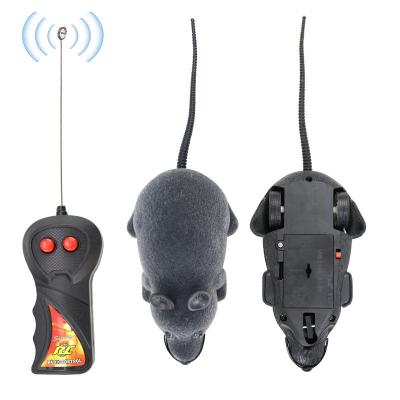 China Novelty Gift Trick Playing Cat Pet Toys Wireless Remote Controlled Rat Toy for sale