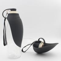 China 580ml Leaf Foldable Silicone Dog Water Bottle Dog Drinking Bottles For Travelling Hiking for sale