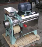 China Bone Separator Fish Deboning Machine Fish Bone Removing Machine Meat Processing for sale