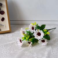 China Durable Artificial Flowers Long-Lasting And Beautiful Daisy Plastic Flowers With Different Colors for sale