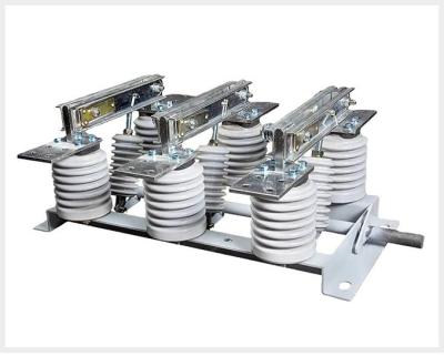 China Outdoor MV Disconnect Switch 12kV / 24kV Isolation Disconnect Switch With 630A Rating for sale