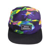 China Custom Flap Brim Embroidered Snapback Cap 5 Panel Pantone Color for sale