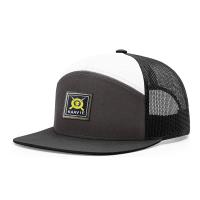 China Plastic Back Closure Embroidery Baseball Caps 7 Panel Custom Trucker Caps for sale