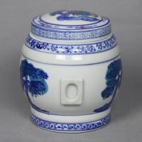 China Decorative Classic Blue White Porcelain Funeral Urn For Human Ashes Wholesale for sale