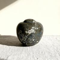 China Home Decoration Ceramic Jars Cremation Keepsake Jar Memorial Ashes Container for sale