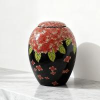 China Customized Decorative Ceramic Jars With Lid Hydrangea Floral Design Home Decor for sale