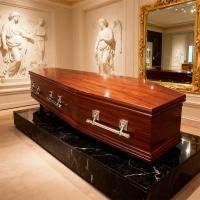 China Customized Mahogany Wooden Coffins Polished Finish Understated Appearance for sale