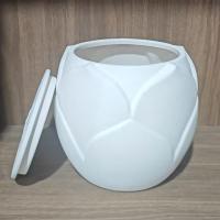 China Sustainable Biodegradable Memorial Urns Cream White Eco Urns For Ashes for sale