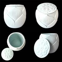 China Sustainable Biodegradable Memorial Urns Cream White Eco Urns For Ashes for sale