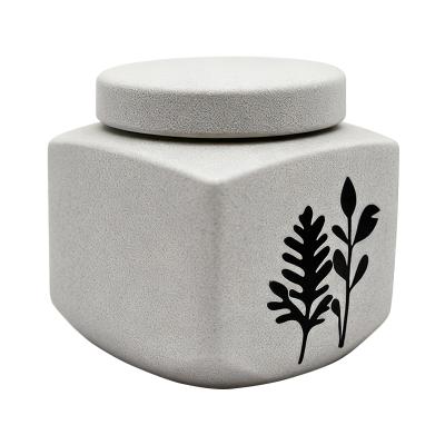 China OEM ODM Ceramic Pet Memorial Urn Water Resistant Custom Colors For Dogs Cats for sale