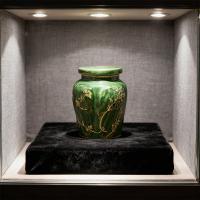 China Premium Ceramic Pet Urns in Green for Businesses for sale