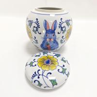 China Charming Ceramic Pet Urns with Rabbit Design for sale