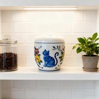 China Premium Cat Design Ceramic Pet Urns for B2B Buyers for sale