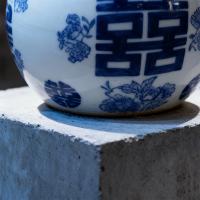 China Ceramic Jars Blue White Double Happiness Pet Urn OEM for sale