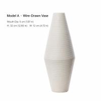 China Minimalist Ceramic Vase Collection in Black and White for sale