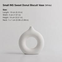 China Modern Abstract Vase Set in Matte White and Silver for sale