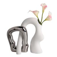 China Abstract Interlocking Vase Set for Modern Home Decor for sale