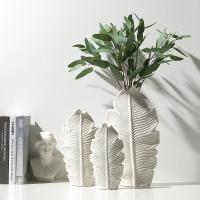 China Nordic Leaf Vase for Modern Home Decor for sale