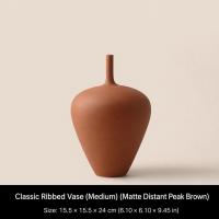 China Classic Ribbed Vase for Modern Home Decor for sale
