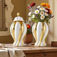 China Luxury White and Gold Ceramic Vase for sale