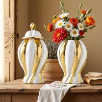 China Luxury White and Gold Ceramic Vase for sale