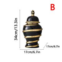 China Luxury White and Gold Spiral Lidded Jar for sale