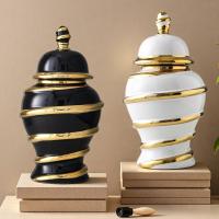 China Luxury White and Gold Spiral Lidded Jar for sale