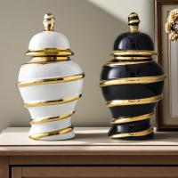 China Luxury White and Gold Spiral Lidded Jar for sale