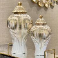 China Decorative Ceramic Ginger Jar with Gold Lines for sale