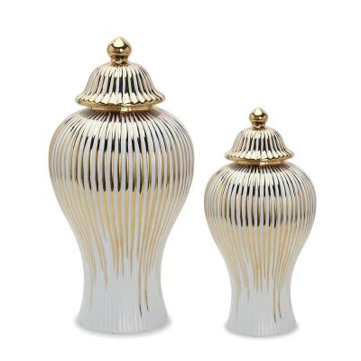 China Decorative Ceramic Ginger Jar with Gold Lines for sale