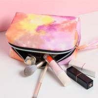 China Custom PU Leather Cosmetic Bag with Handle Cloud Pattern Makeup Organizer 500pcs MOQ for sale