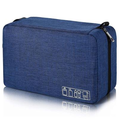 China Custom Oxford Waterproof Hanging Toiletry Bag for Men 500pcs MOQ for sale
