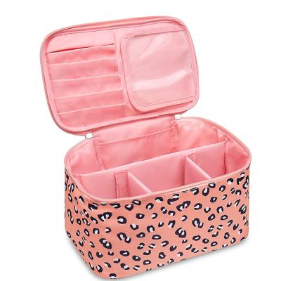 China Custom Travel Makeup Bag Large Cosmetic Organizer 300D Oxford for Women for sale