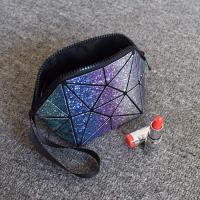 China Geometric Foldable Cosmetic Pouch Cute Small Travel Makeup Bag with Zipper 7.9x3.9x3.9 Inch for sale