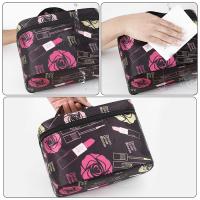 China Women Portable Cosmetic Bag Cute Makeup Travel Case Multifunctional Toiletry Bag 500 Pieces MOQ for sale
