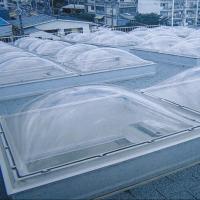 China Clear Polycarbonate Skylight 2-5mm Thickness with 90% Light Transmission and 250x Impact Resistance for Buildings for sale