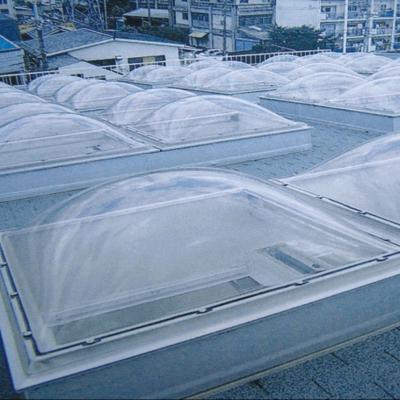 China Clear Polycarbonate Skylight 2-5mm Thickness with 90% Light Transmission and 250x Impact Resistance for Buildings for sale