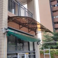 China Polycarbonate Door Awning 3mm Thickness UV Resistant Impact Proof Aluminum Bracket Canopy for sale