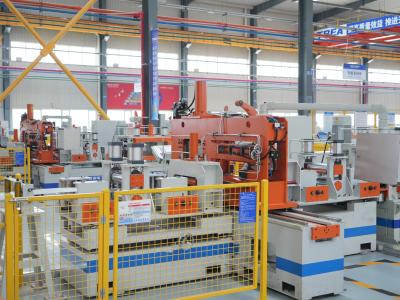 China Galvanized Omega Profile Roll Forming Machine 0.3-0.8mm C Channel with 5.5kW Power and 10-30m/min Speed for sale